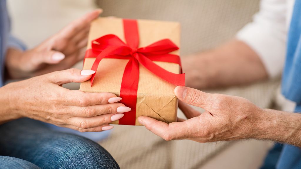Your Friendly Guide: What Makes a Good Retirement Gift - After Work Wonders